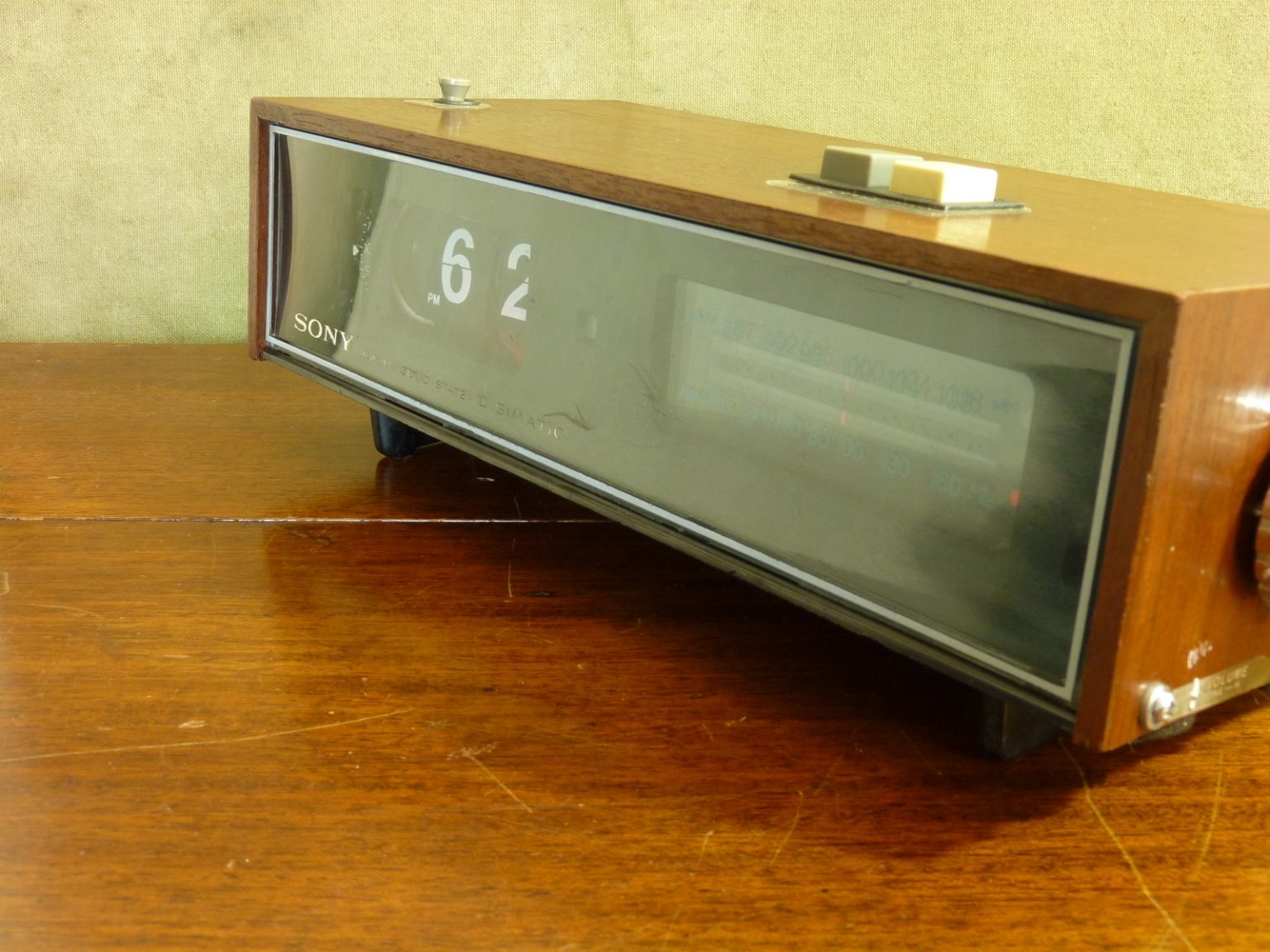 Sony Digimatic 8FC-69WA Flip Clock Radio 1969 Wood Cabinet - Anything ...
