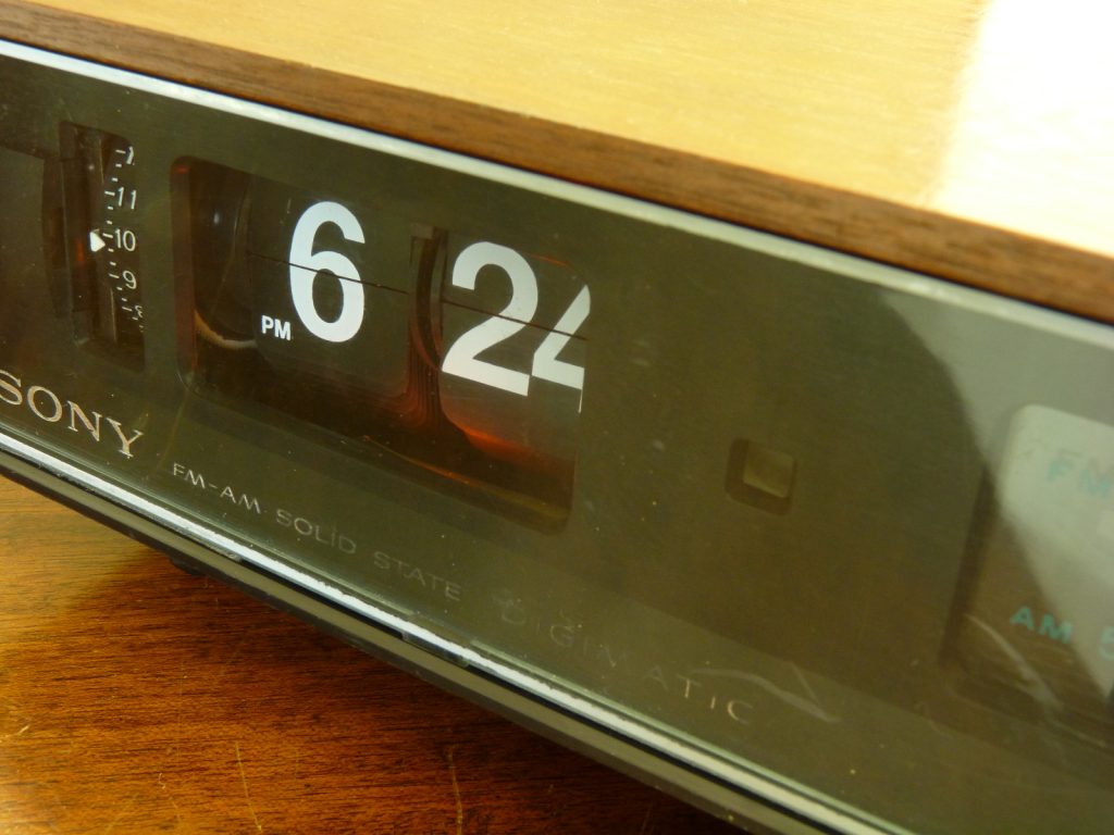 Sony Digimatic 8FC-69WA Flip Clock Radio 1969 Wood Cabinet - Anything ...